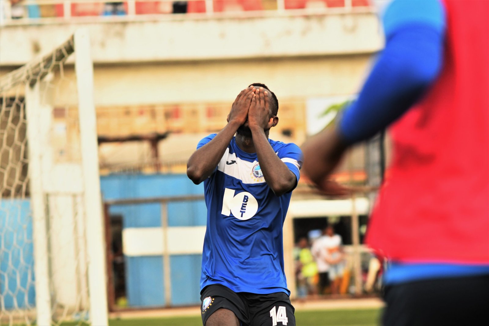 "I couldn't hold myself": Kalu explains reason behind emotional goal ...